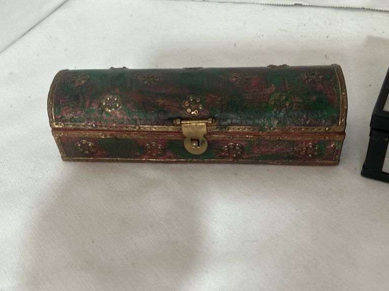 Accessory Boxes - Auction Ohio