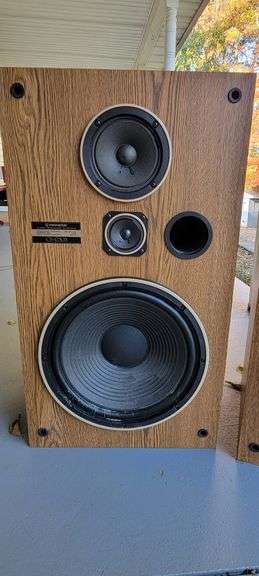 Vintage Pioneer stereo Speakers - Auction Ohio
