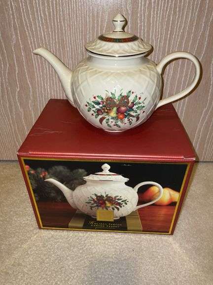 Lenox Teapot - Auction Ohio