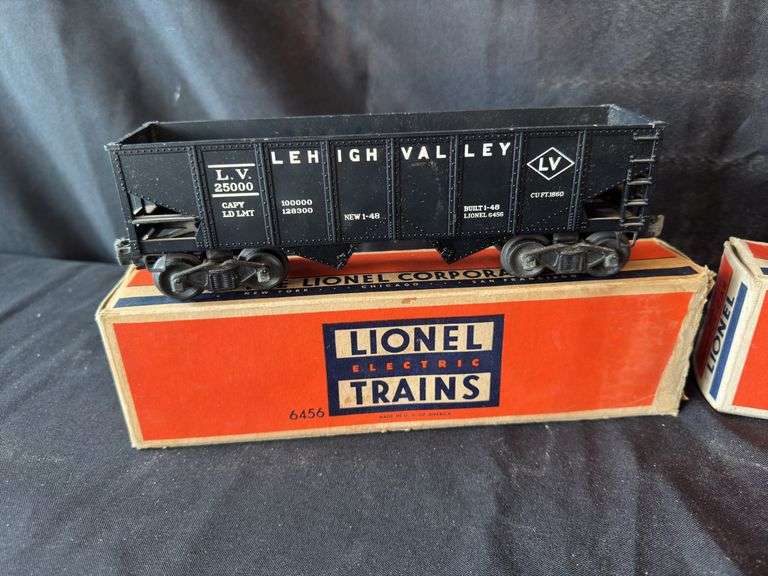 Lionel 6456 Hopper Cars - Auction Ohio