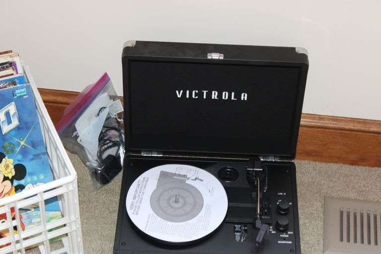 Record Player & Records - Auction Ohio
