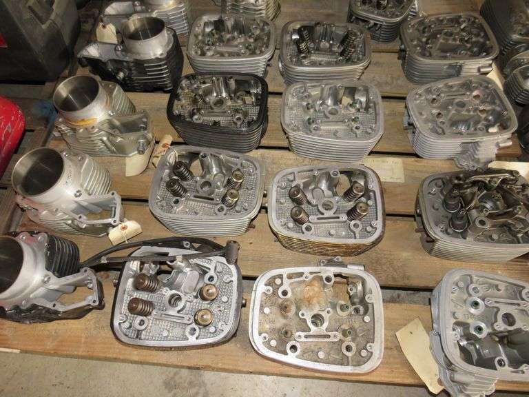 Various oilhead cylinders & heads - Auction Ohio