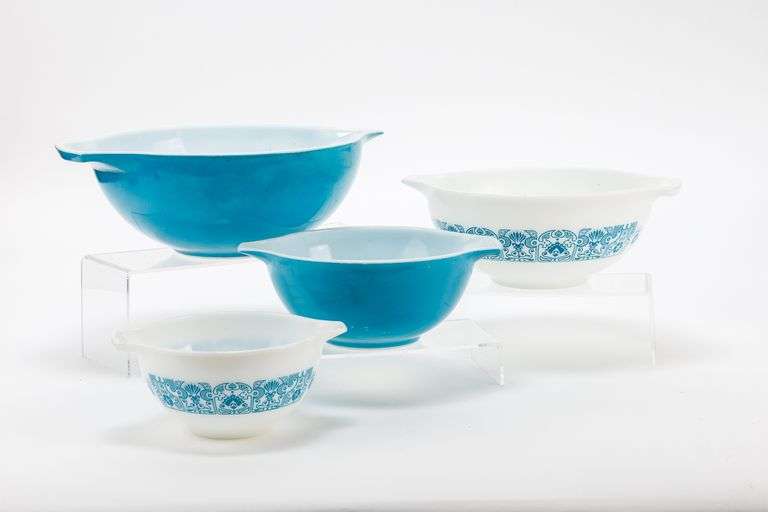 Vintage Pyrex Bowls- Horizon Pattern and Blue - Auction Ohio