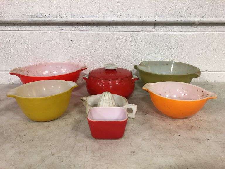 Vintage kitchenware - Auction Ohio