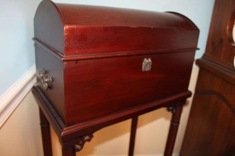 Wooden Chest Stand - Auction Ohio