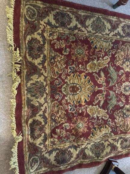 Beautiful Wool Area Rug - Auction Ohio