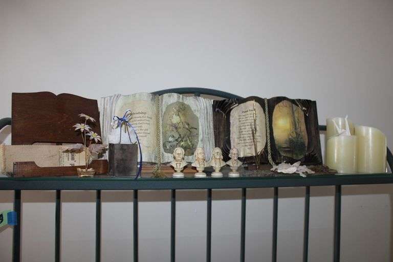 Décor Grouping - Auction Ohio