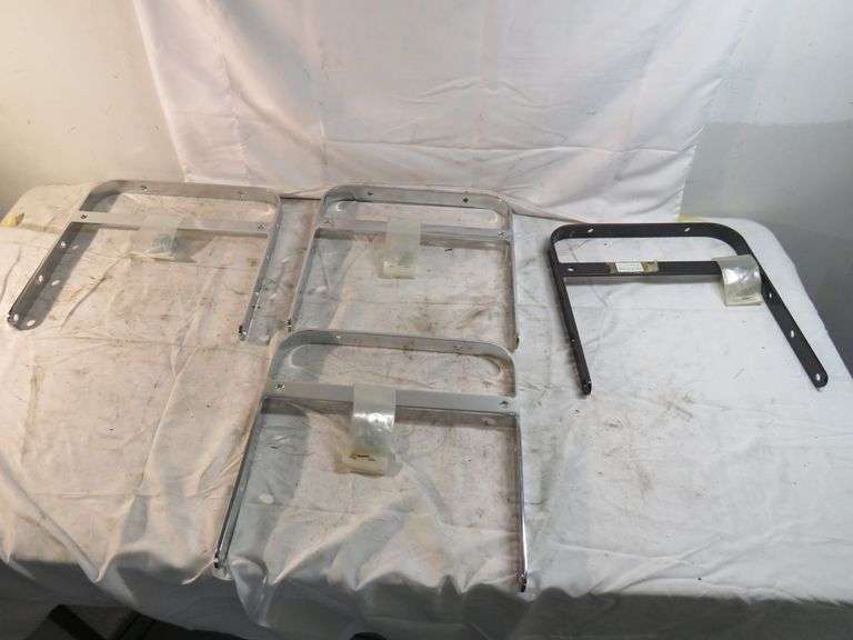 Reynolds Bolt on upright for flat racks NEW never installed - Auction Ohio