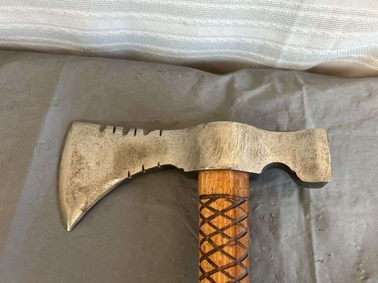 Tomahawk - Auction Ohio