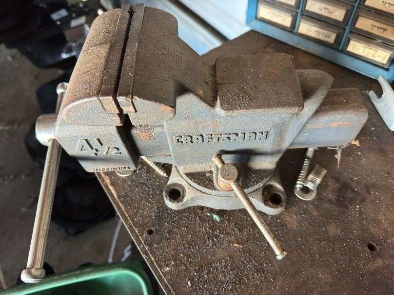 Craftsman 4 1/2 vise - Auction Ohio