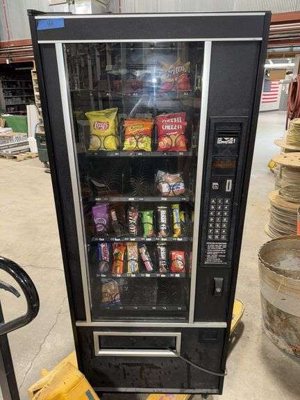 Snack Vending Machine - Auction Ohio