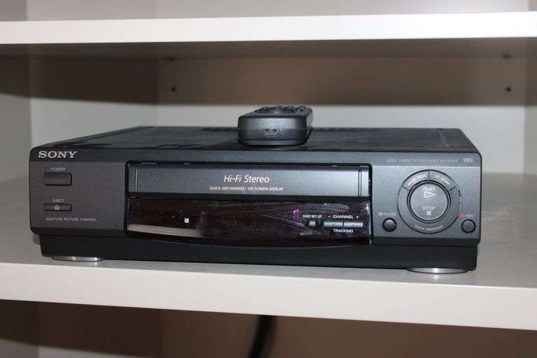 Sony VCR - Auction Ohio