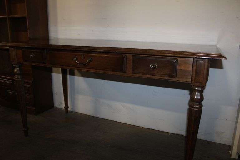 Ethan Allen Writing Desk - Auction Ohio