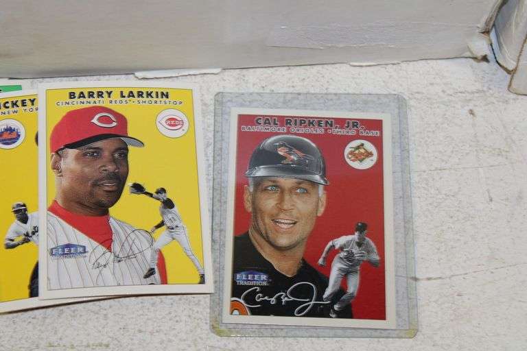 MLB Baseball Cards - Auction Ohio