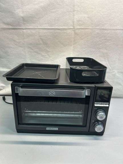 Calphalon Countertop Oven with Accessories (Model: TSCLTRDG1) - Auction ...