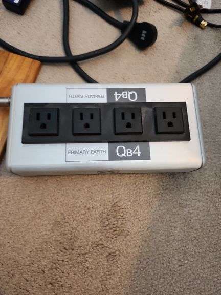 Assorted Audio Cords And More - Auction Ohio