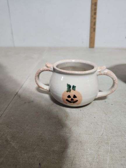 Paul Storie Pottery Has Hairline Crack And Loomco China - Auction Ohio