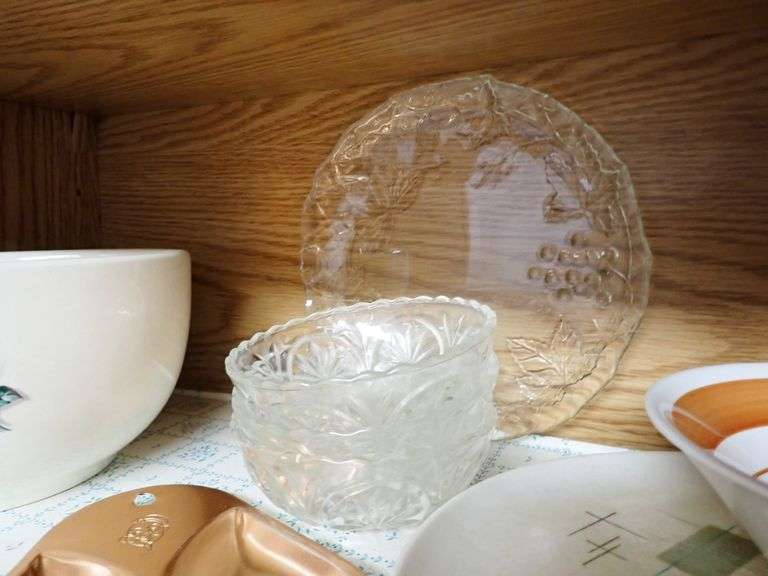 Kitchen Cabinet Cleanout - Pyrex - Melamine - Egg Timer - Mixing Bowls ...