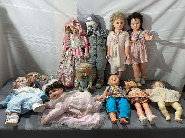 Collectible Dolls - Auction Ohio