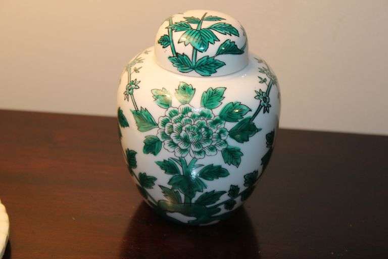 Ginger Jar - Auction Ohio