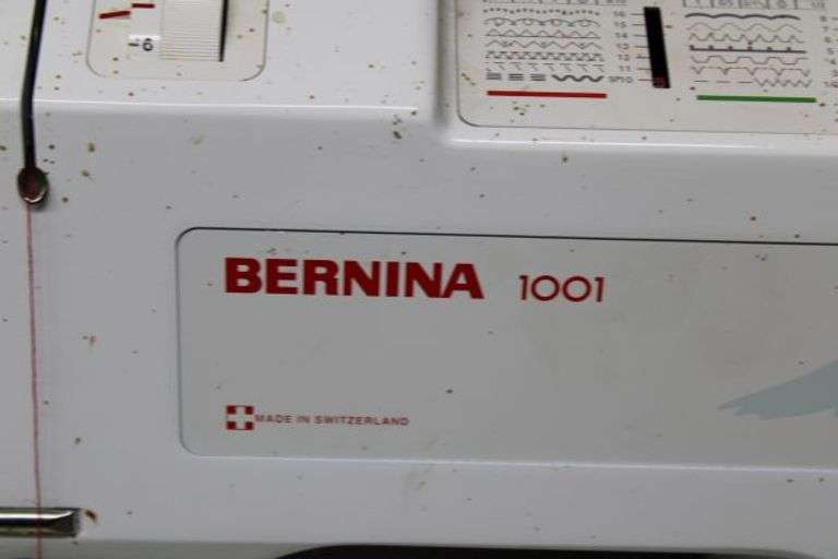 Bernina 1001 Sewing Machine - Auction Ohio