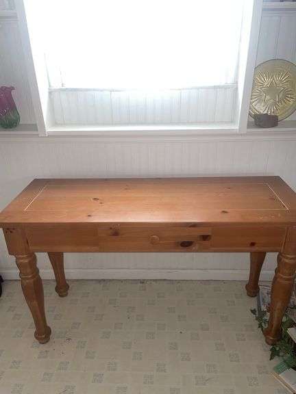 Broyhill console table - Auction Ohio