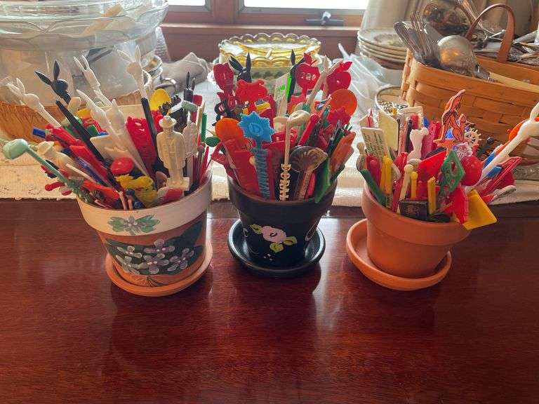 Vintage stir stick collection - Auction Ohio