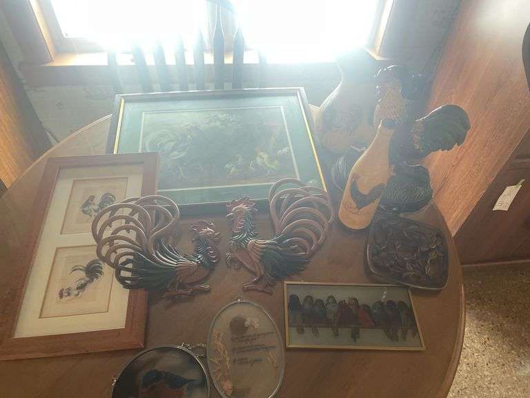 Rooster decor - Auction Ohio