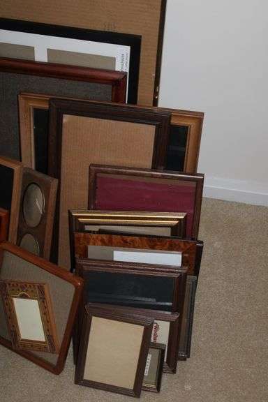 Picture & Photo Frames - Auction Ohio