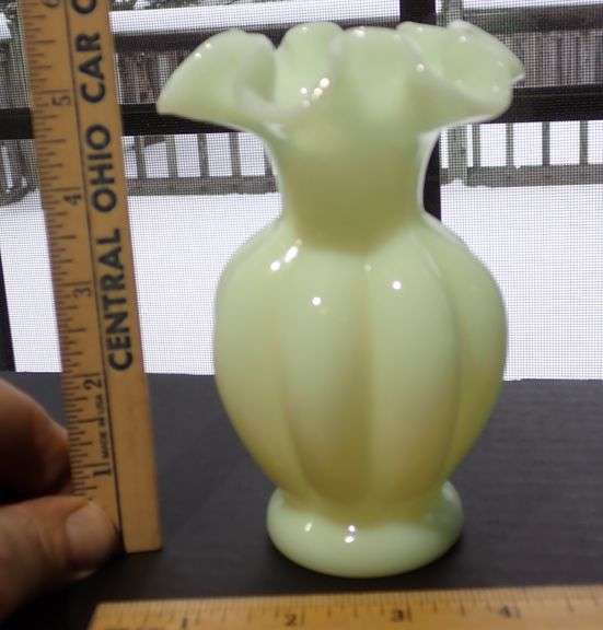 Fenton Green Jadeite Lime Melon Uranium Vaseline Glass Vase Ruffled Rim ...