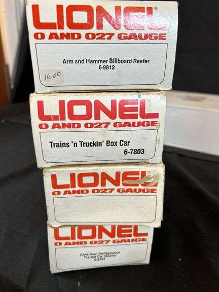 Lionel Box Cars - Auction Ohio