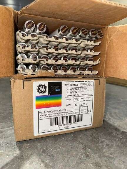 Starcoat T5 Florescent Lamps - Auction Ohio