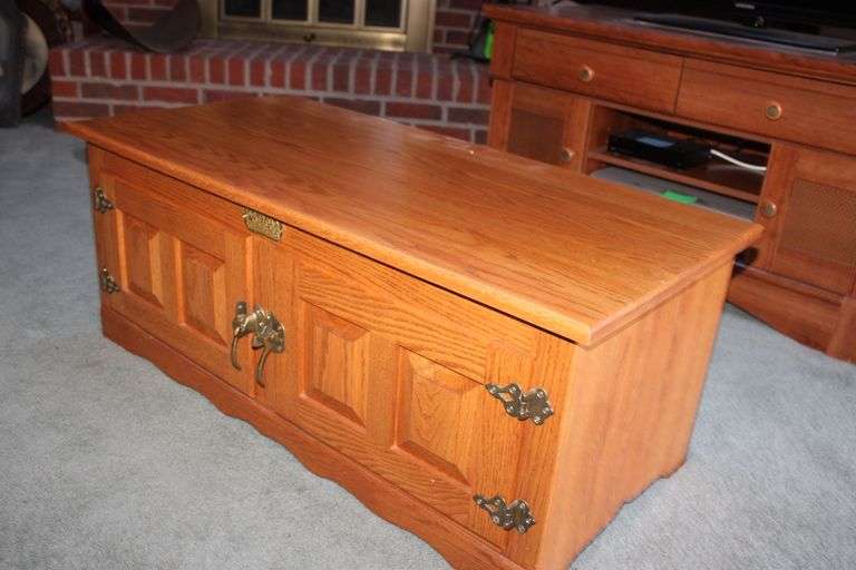 White Clad Oak Storage Coffee Table - Auction Ohio
