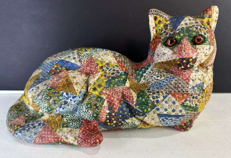 Rainbow Plaid 13" Cat Statue Patchwork Quilted Doorstop - Auction Ohio