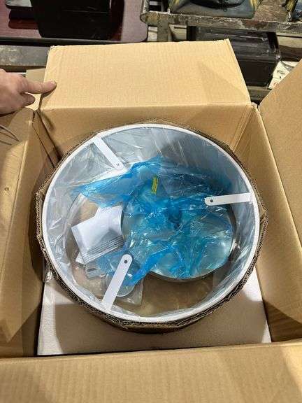 Hubbell Progress Lighting - Auction Ohio