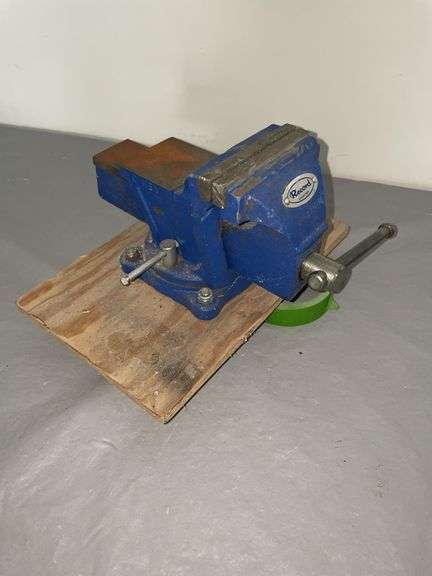 Irwin Record Vise - Auction Ohio