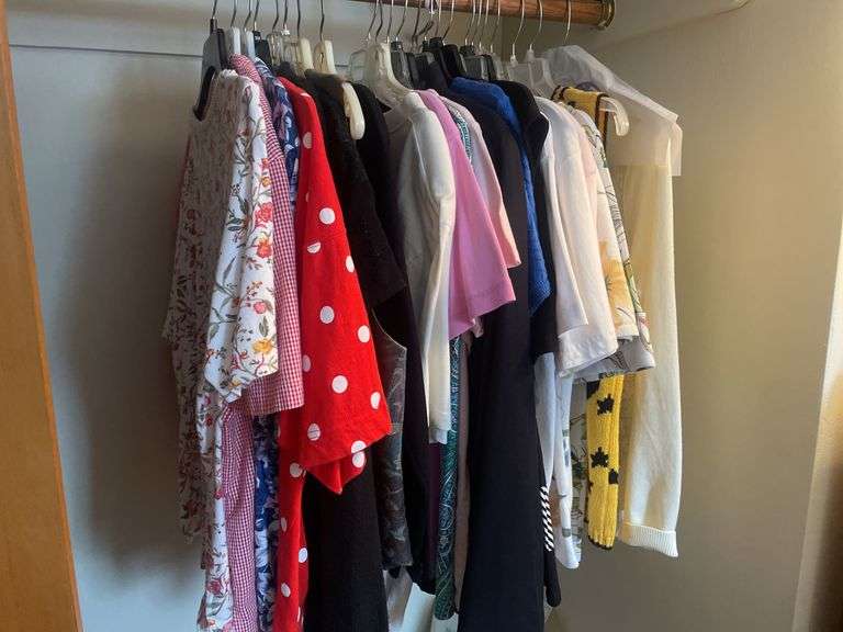 Vintage Tops - Auction Ohio