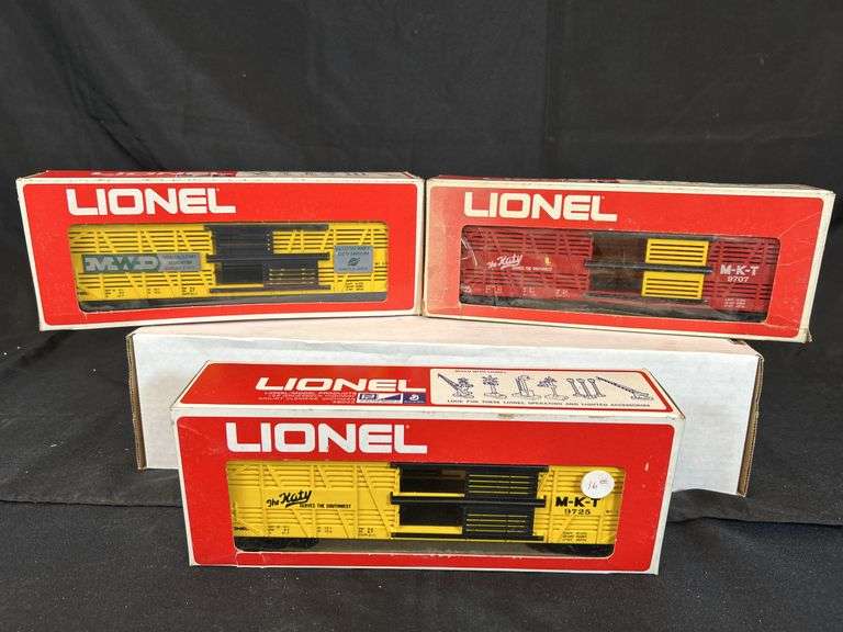 Lionel MKT Cattle Cars - Auction Ohio