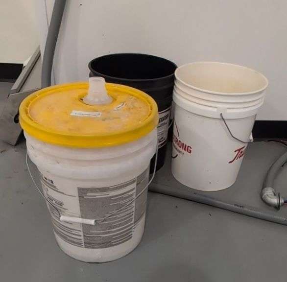 Buckets Including True Value and Aeon - Auction Ohio