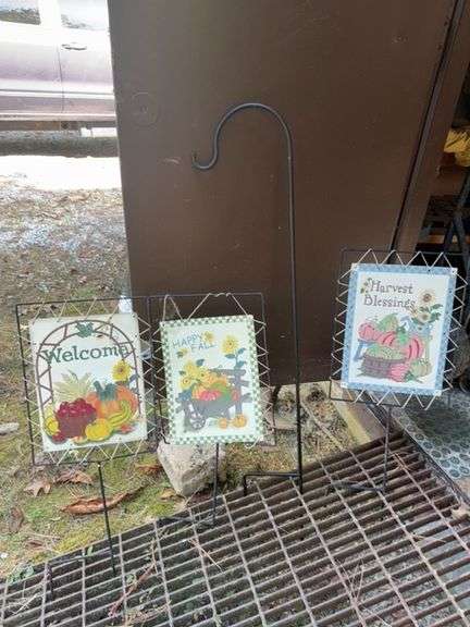 Set of 3 Fall-Themed Garden Flags with Metal Stands - Auction Ohio