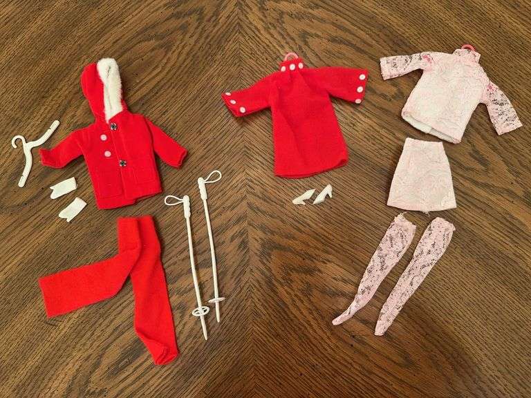 Maddie Mod clothing (Barbie’s friend) - Auction Ohio