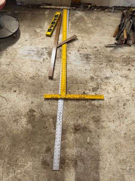 Measuring and Layout Tool Lot - Auction Ohio