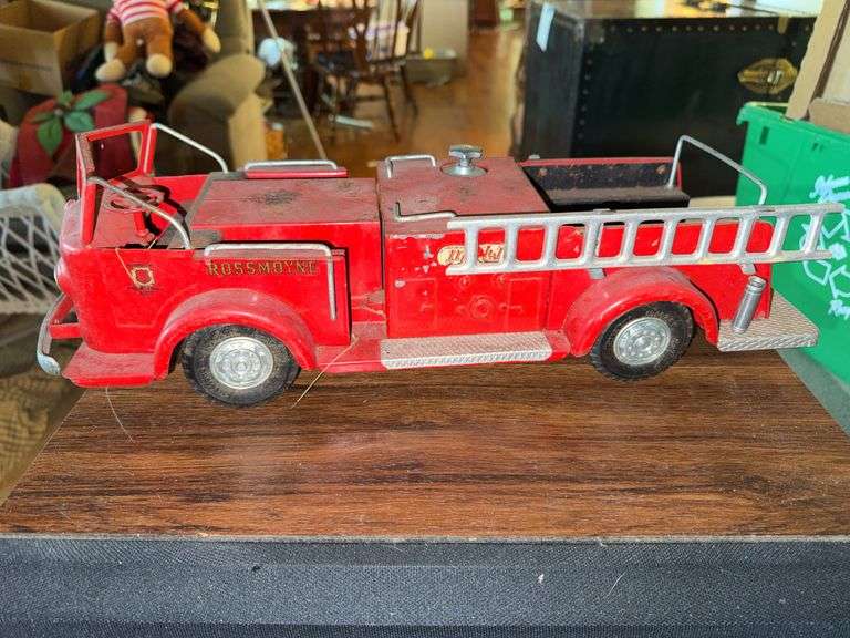 Pressed Steel Fire Truck - Auction Ohio