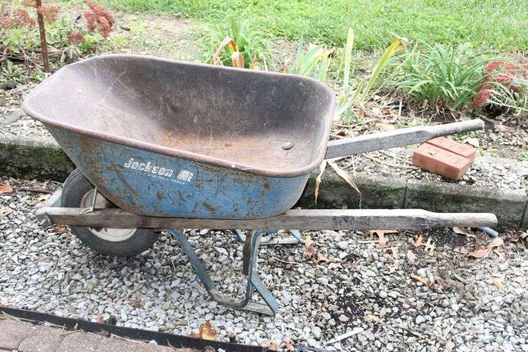 Wheelbarrow - Auction Ohio