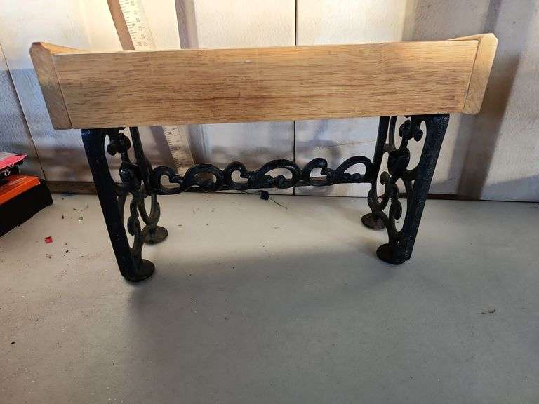 Cast/Wood Paper Towel Holder Missing Rod 14"X6"X9.5" - Auction Ohio