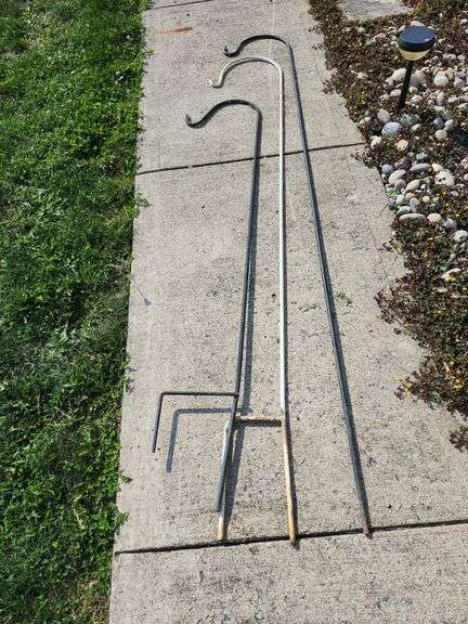 3 Sheppard Hooks, Tallest 7' - Auction Ohio
