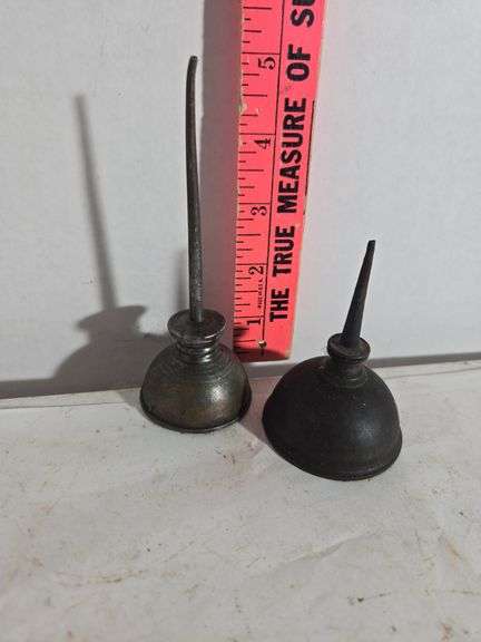 Antique oiling cans - Auction Ohio