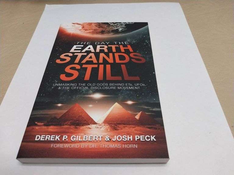 The Day the Earth Stands Still by Derek P. Gilbert and Josh Peck, 2017 ...