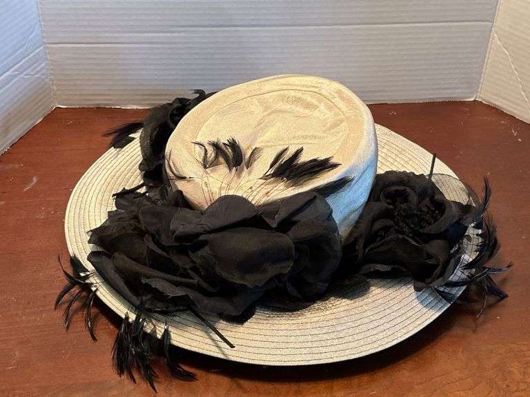 Rene Michael Designer Hat - Auction Ohio