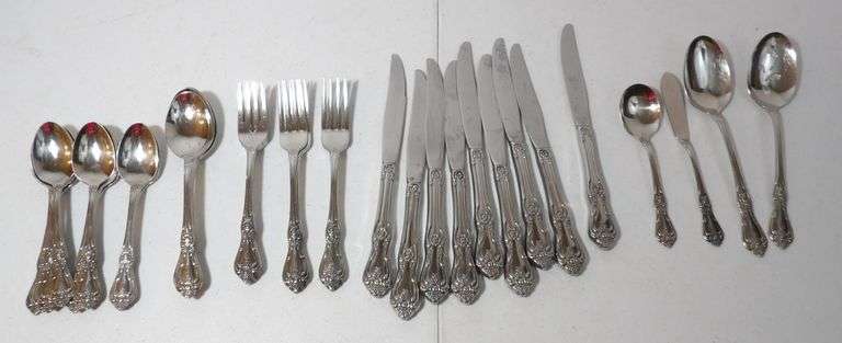 Oneida Flatware - Auction Ohio